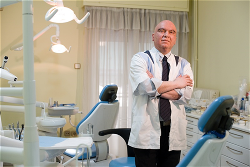 Περράκης Εμμανουήλ Ειδικός Ορθοδοντικός | doctoranytime