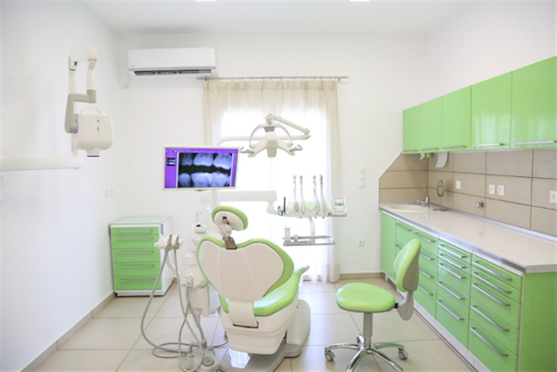 Μαχαιράς Δημήτρης Οδοντίατρος | doctoranytime